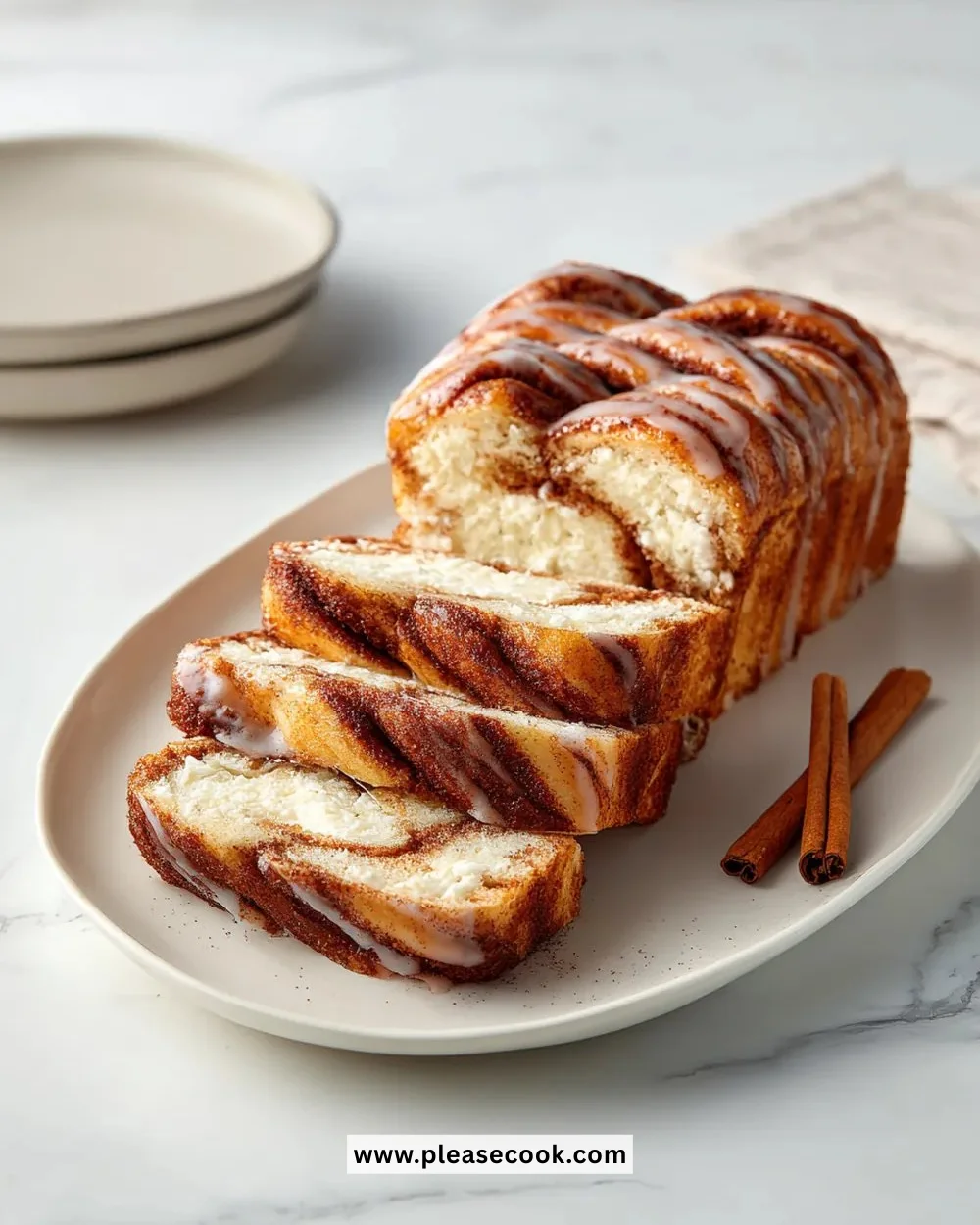 High-Protein Cottage Cheese Cinnamon Roll Bread